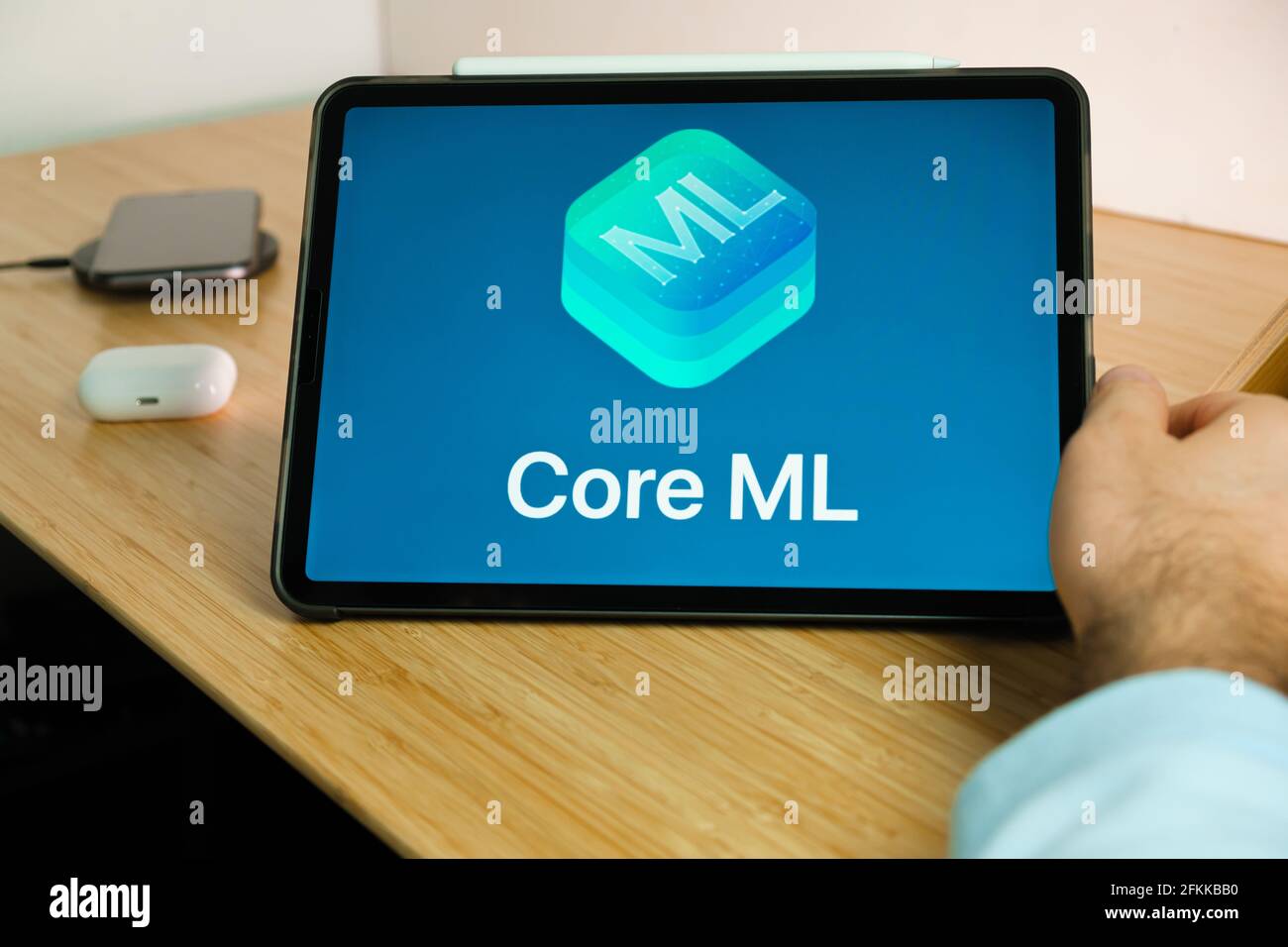 Apple core logo hi-res stock photography and images - Alamy