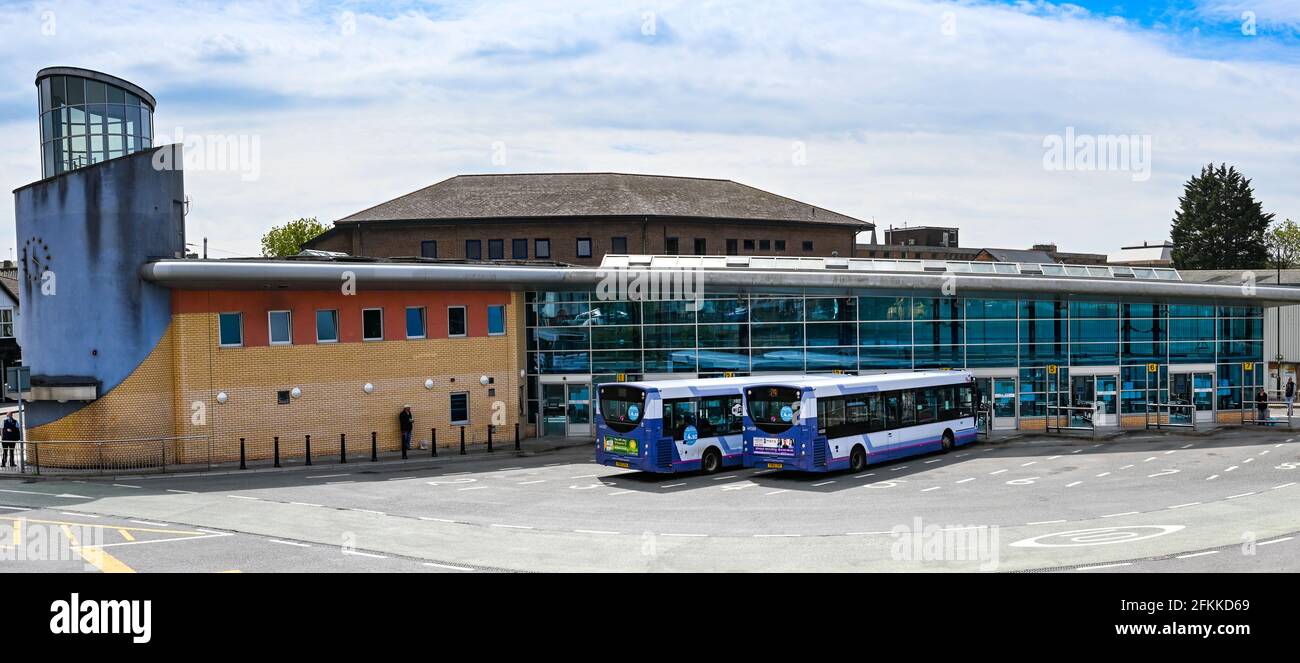 Bridgend town centre hi-res stock photography and images - Alamy