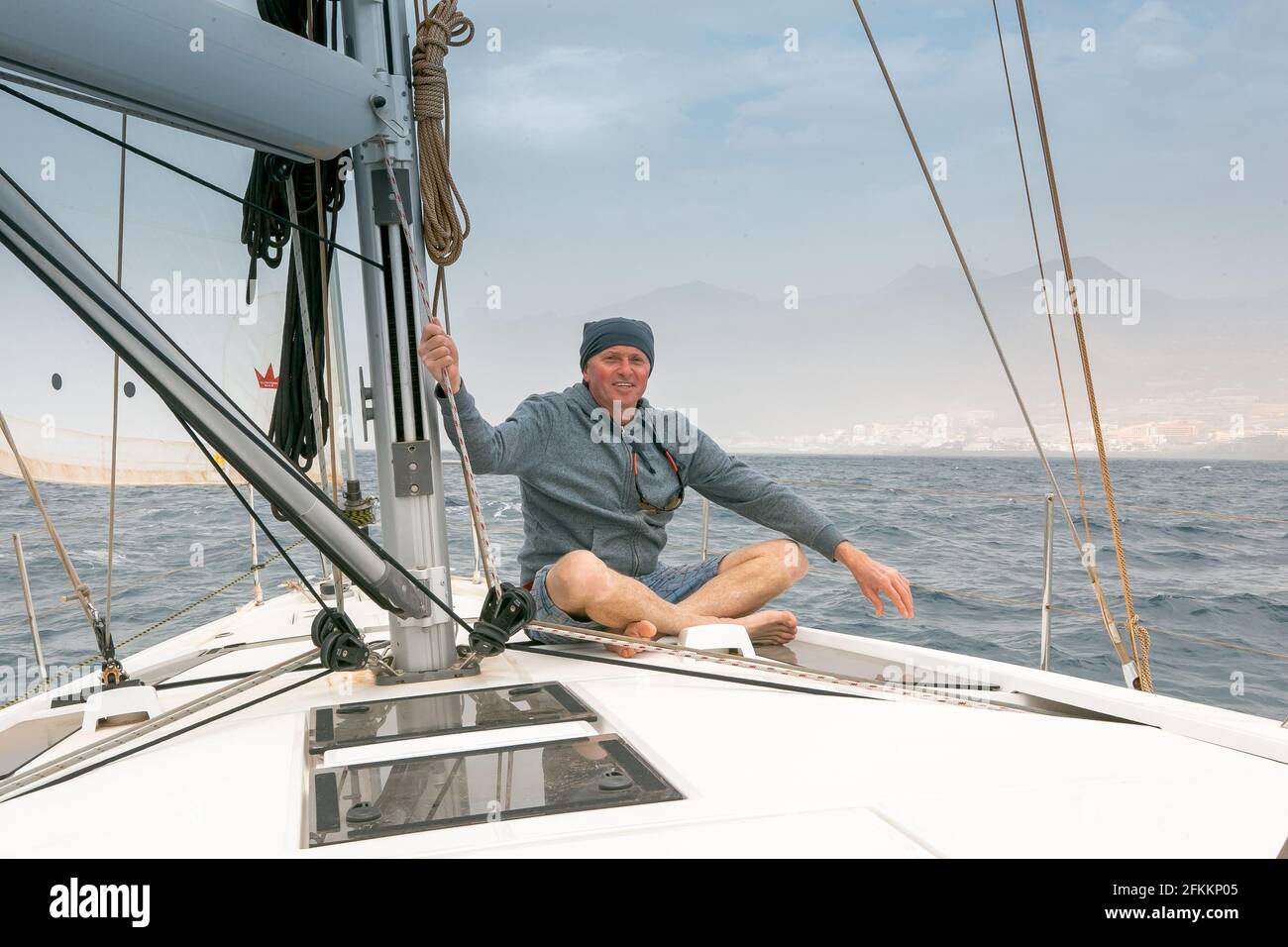 Sailing yacht storm hi-res stock photography and images - Alamy