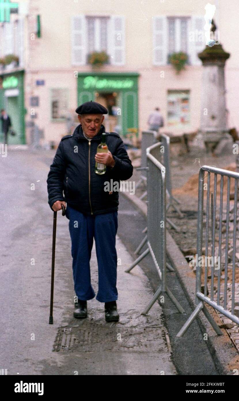 Frenchman wine hi-res stock photography and images - Alamy