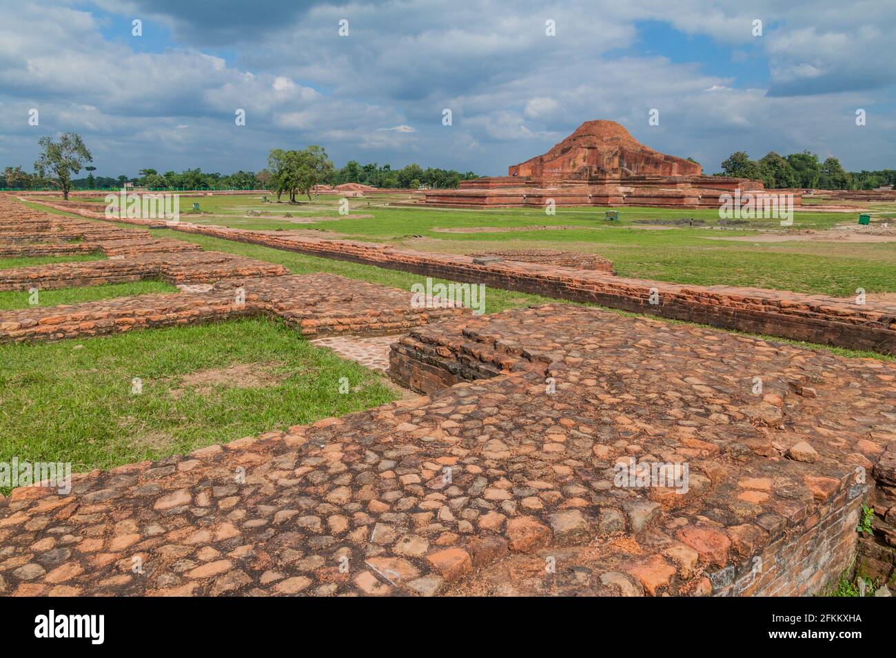 Somapuri Vihara Somapura Mahavihara , ruins of Buddhist monastic ...