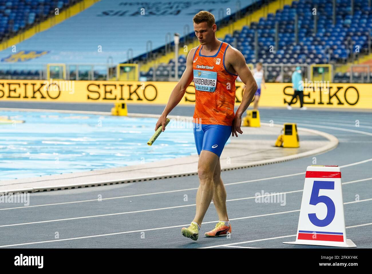 4x400 relays hi-res stock photography and images - Alamy