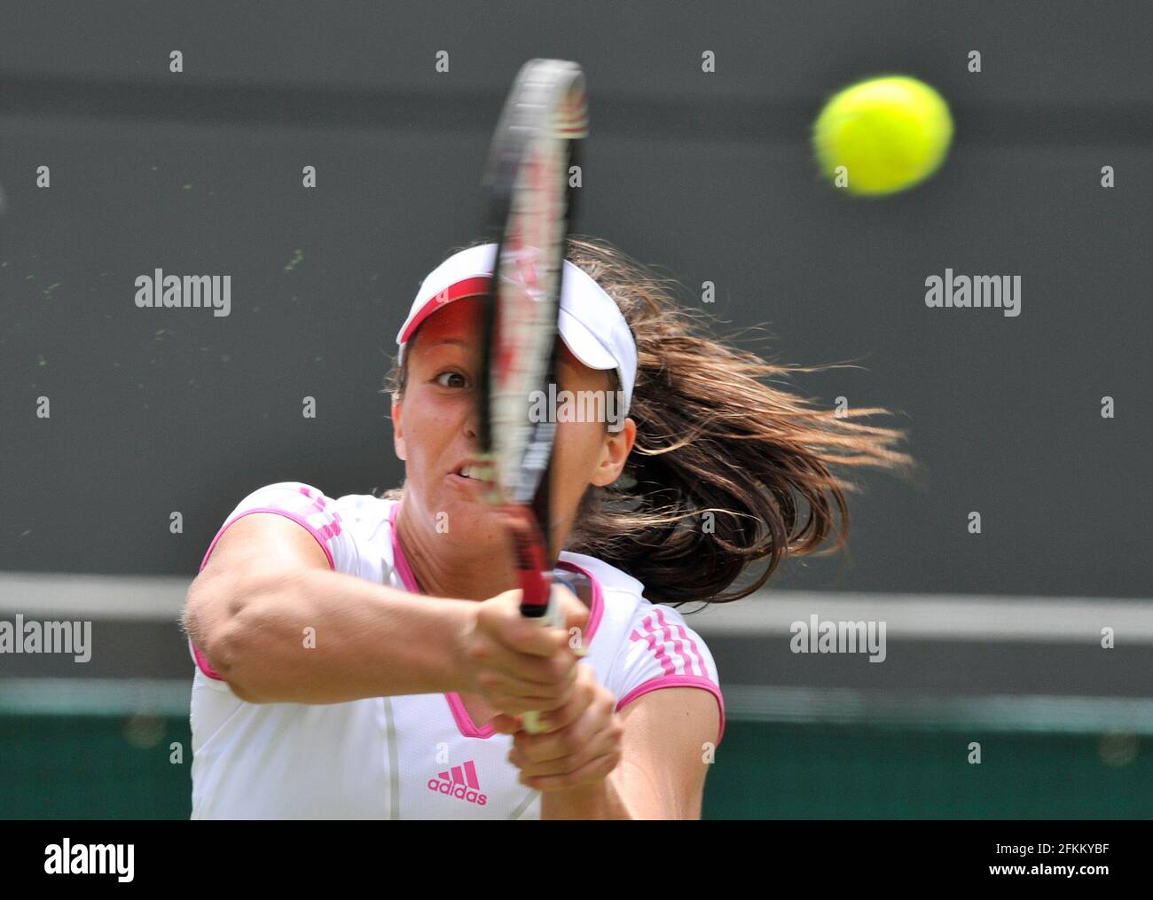 Maria sharapova wimbledon 2011 hi-res stock photography and images - Alamy