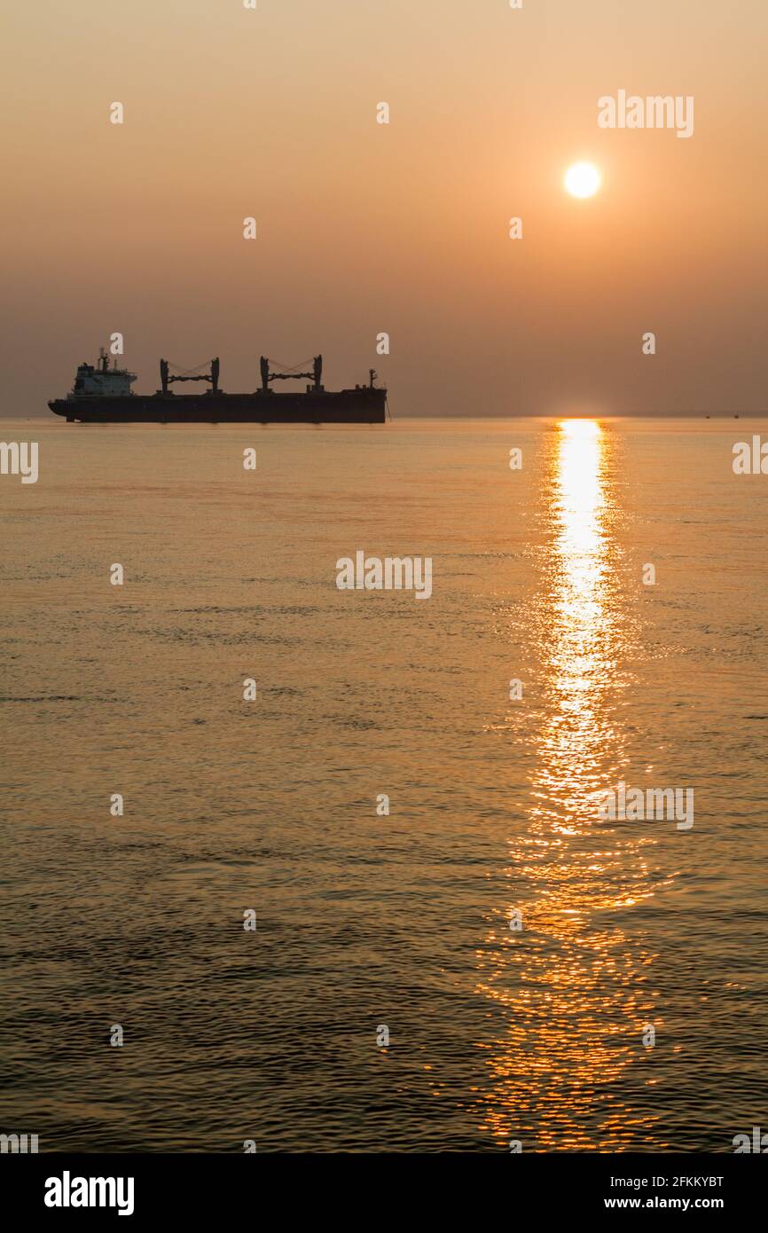 Boat river bangladesh sunset hi-res stock photography and images - Alamy