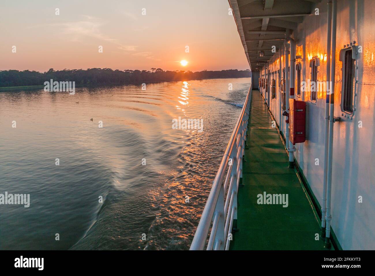 Bangladesh passenger ship hi-res stock photography and images - Alamy