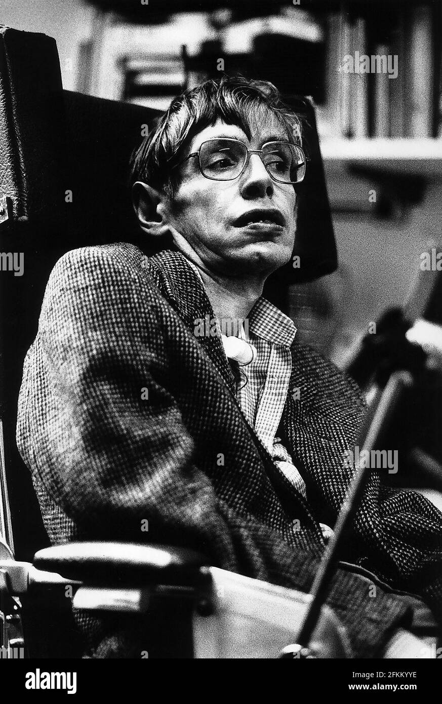 Stephen hawking hi-res stock photography and images - Alamy