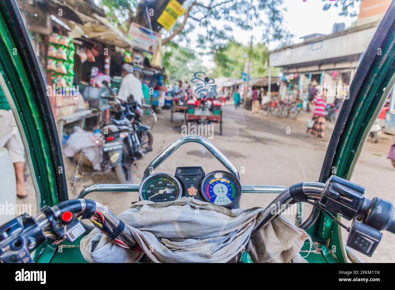Electric rickshaw hi-res stock photography and images - Alamy