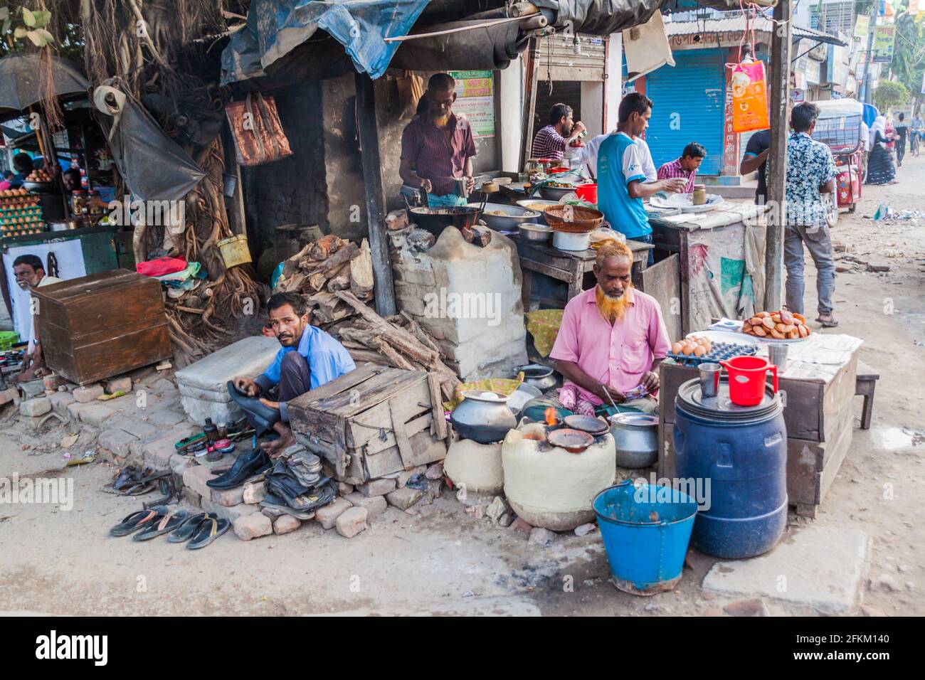 Street food of bangladesh hi-res stock photography and images - Alamy