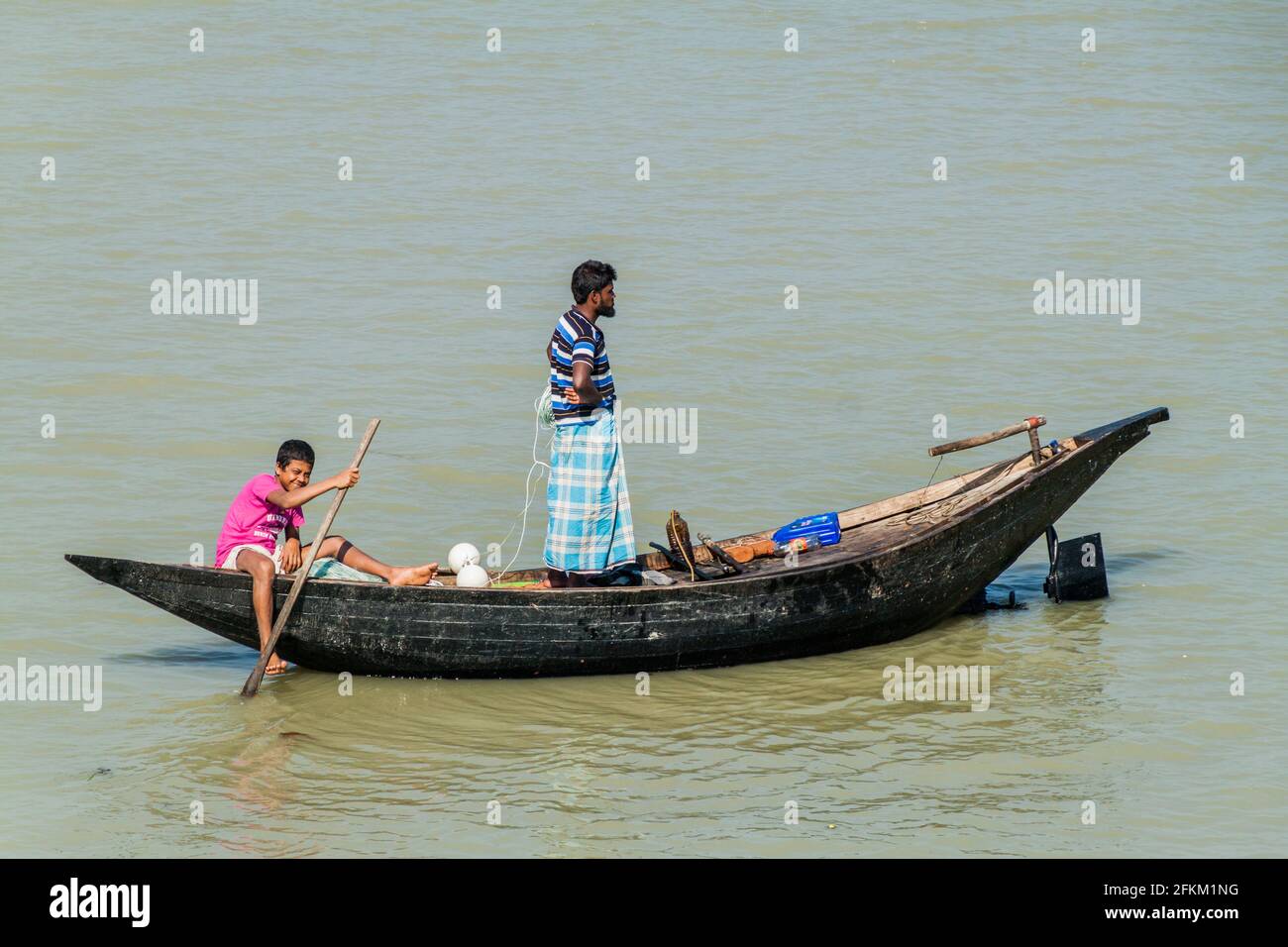 Bangladesh traditional boat hi-res stock photography and images - Alamy