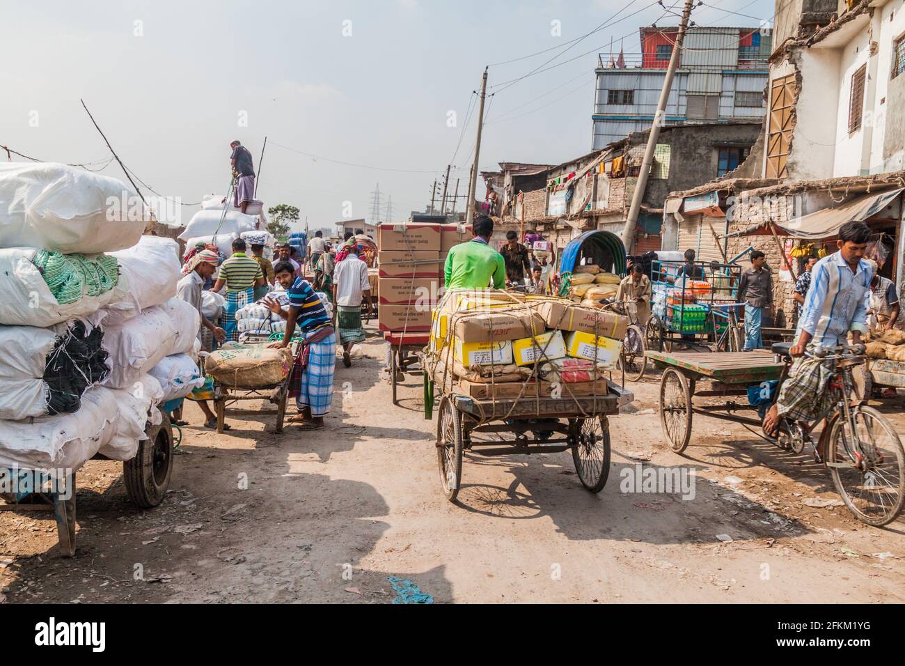 Bangladesh poverty rubbish hi-res stock photography and images - Alamy