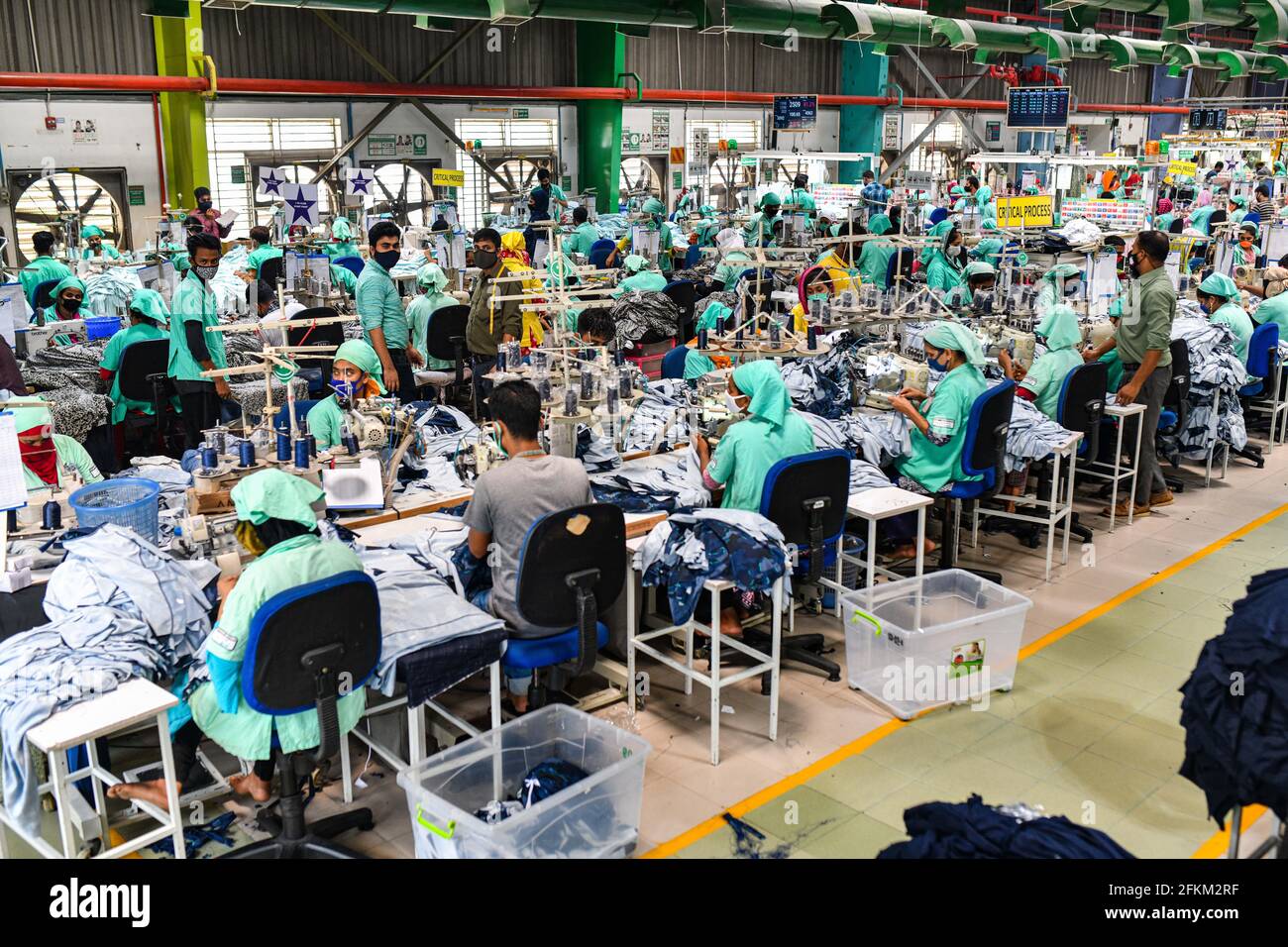 Sewing factory bangladesh hi-res stock photography and images - Alamy