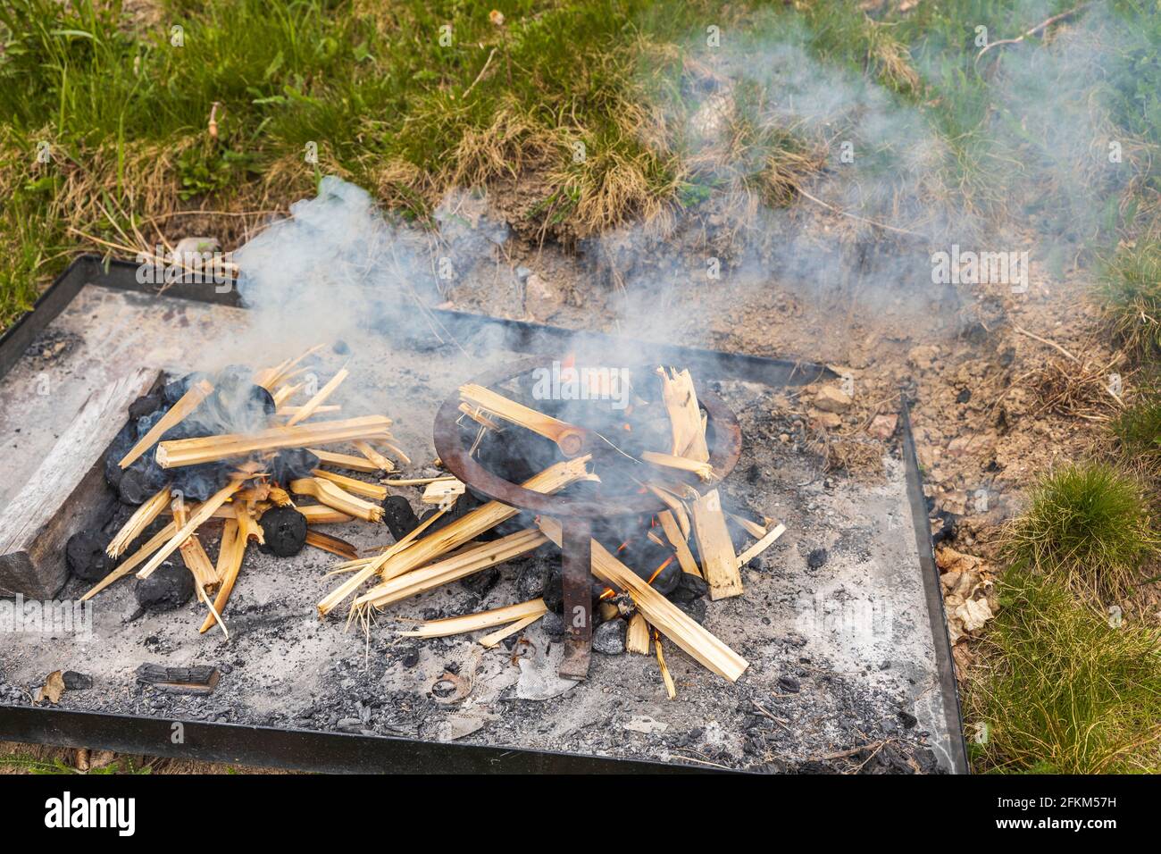 Starting fire hi-res stock photography and images - Alamy