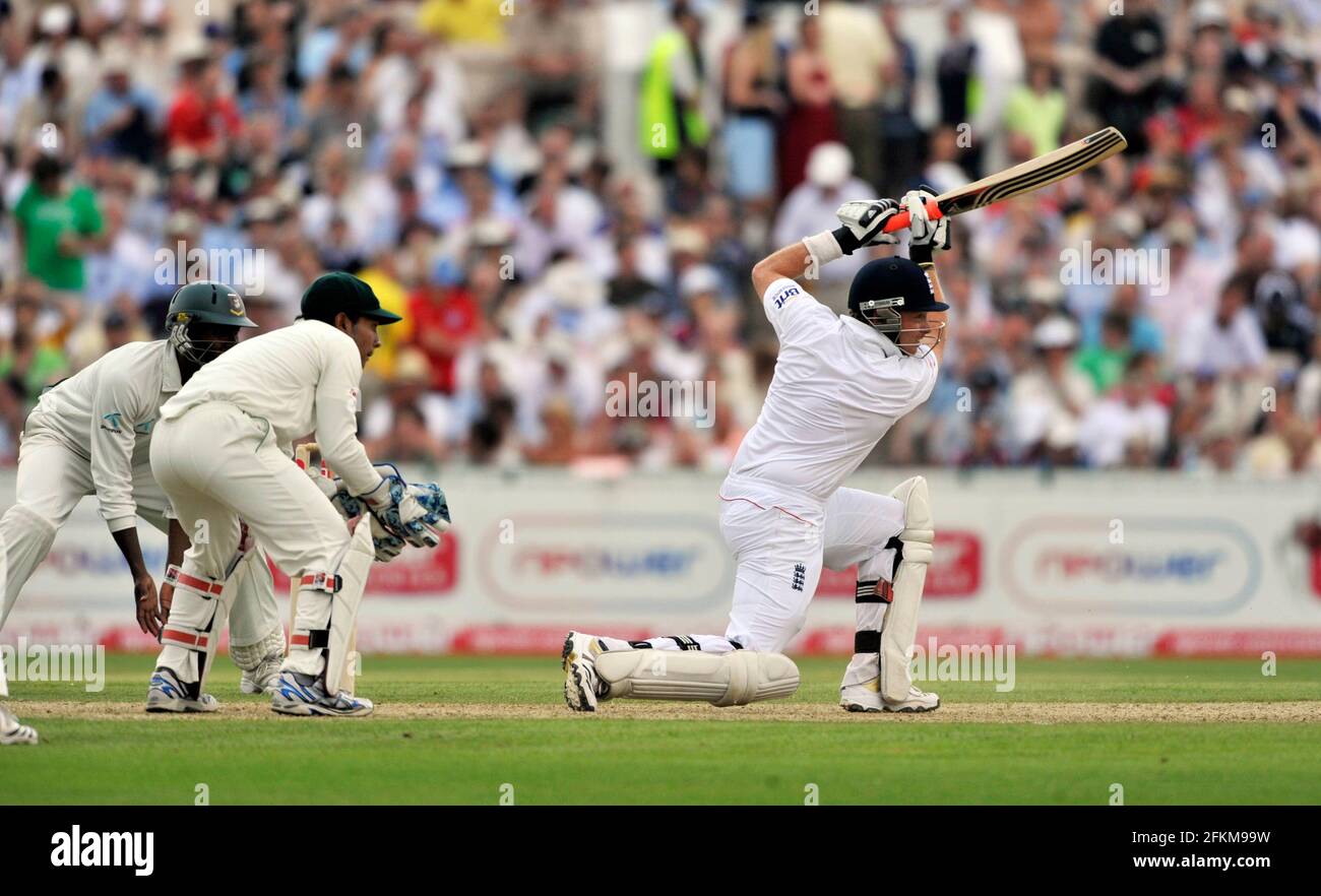 CRICKET ENGLAND V BANGLADESH 2nd TEST AT OLD TRAFFORD 1st DAY 4/6/2010 ...