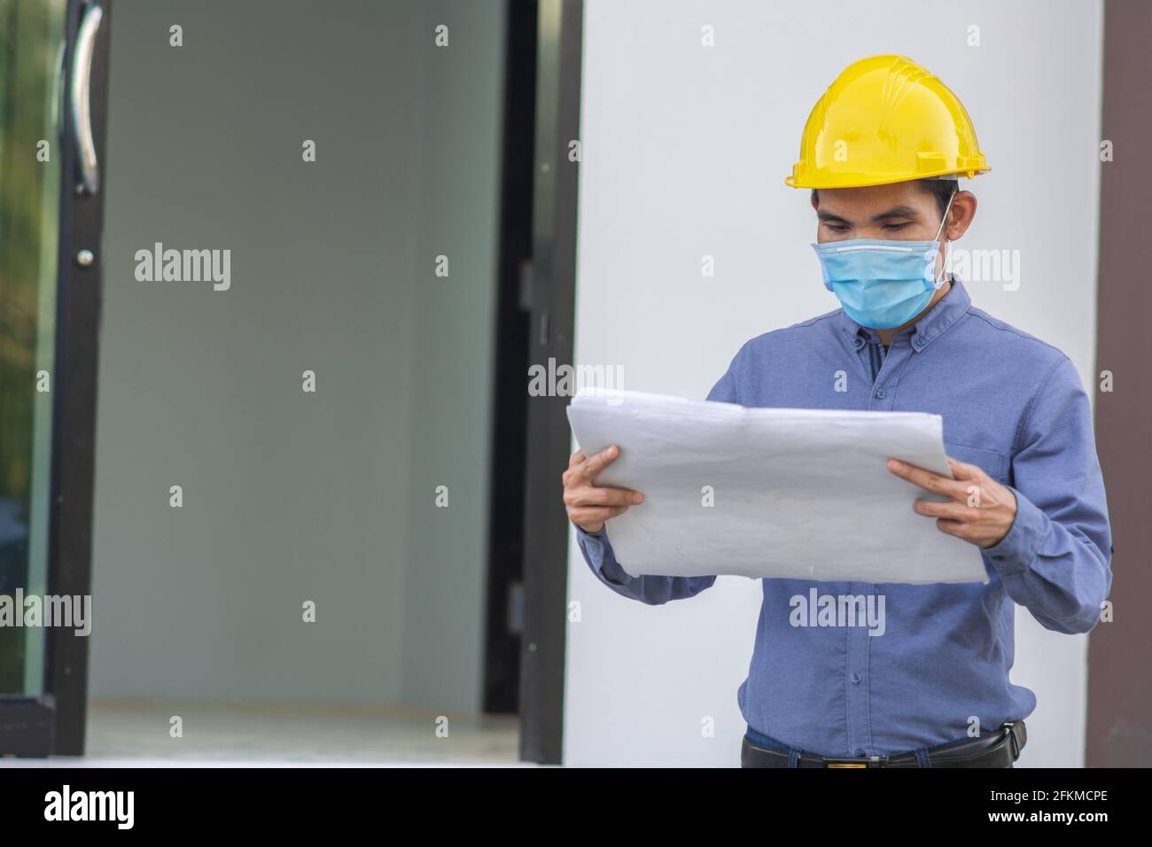 Worker wear face mask working in construction site , Man wear mask ...