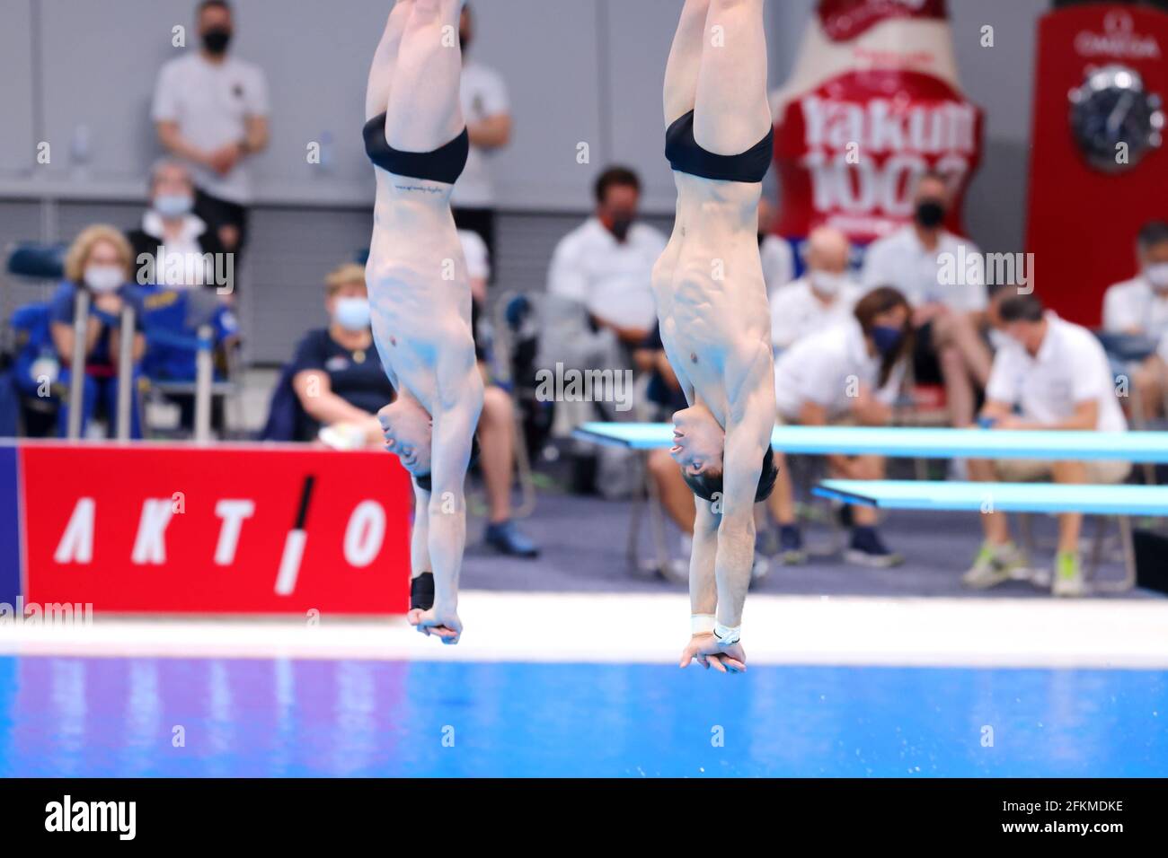 Tokyo Men's 10m synchronised Final at Tokyo Aquatics Centre, Tokyo ...