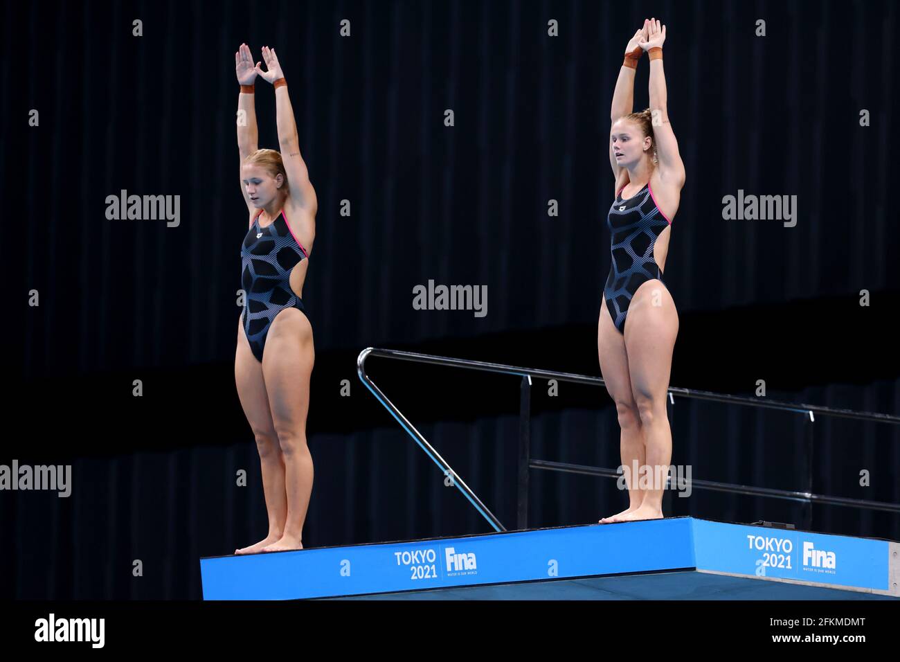 Helle tuxen hi-res stock photography and images - Alamy