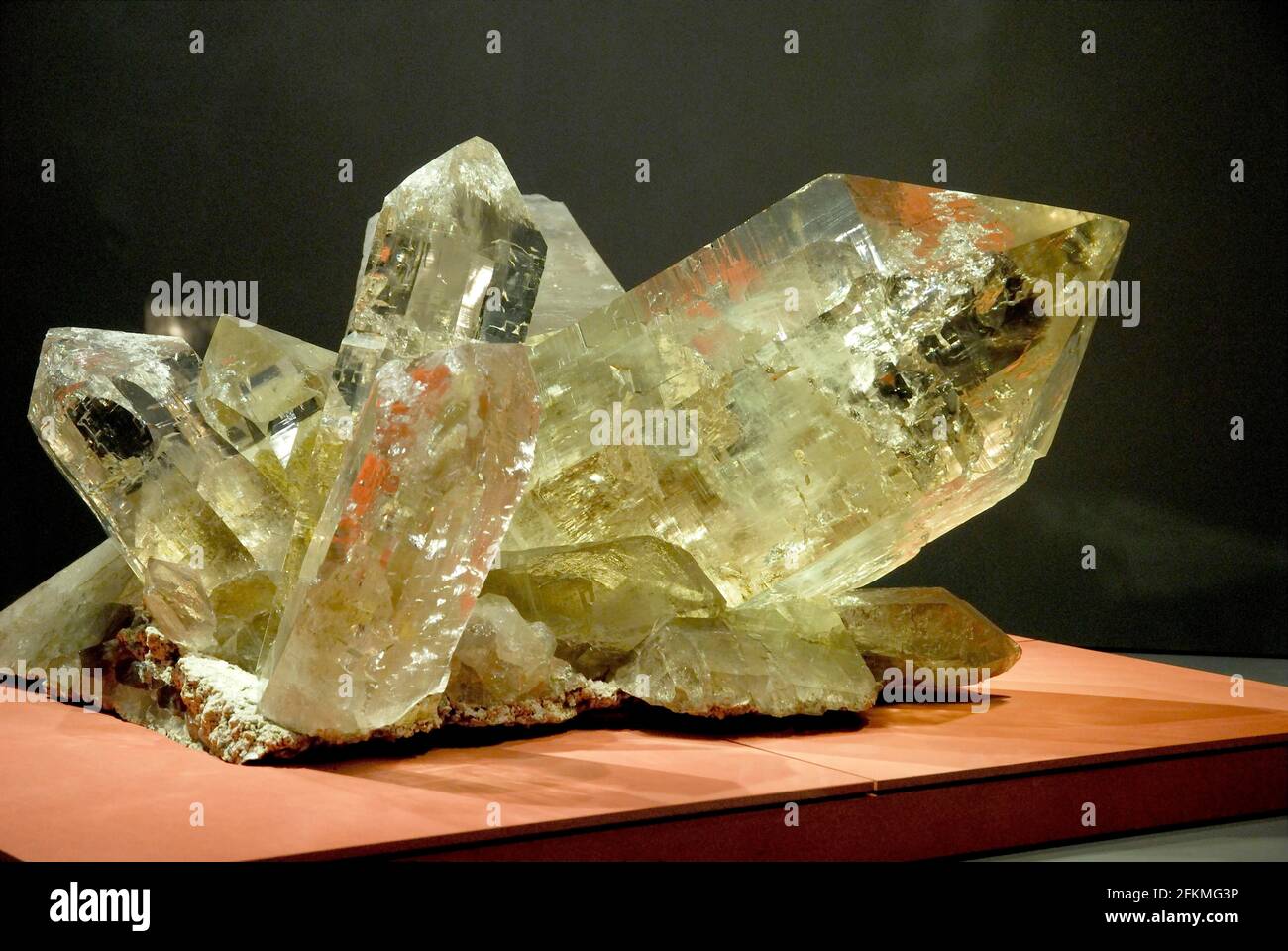 Rock crystal, length approx. 1 meter, weight approx. 300 kg, quartz ...
