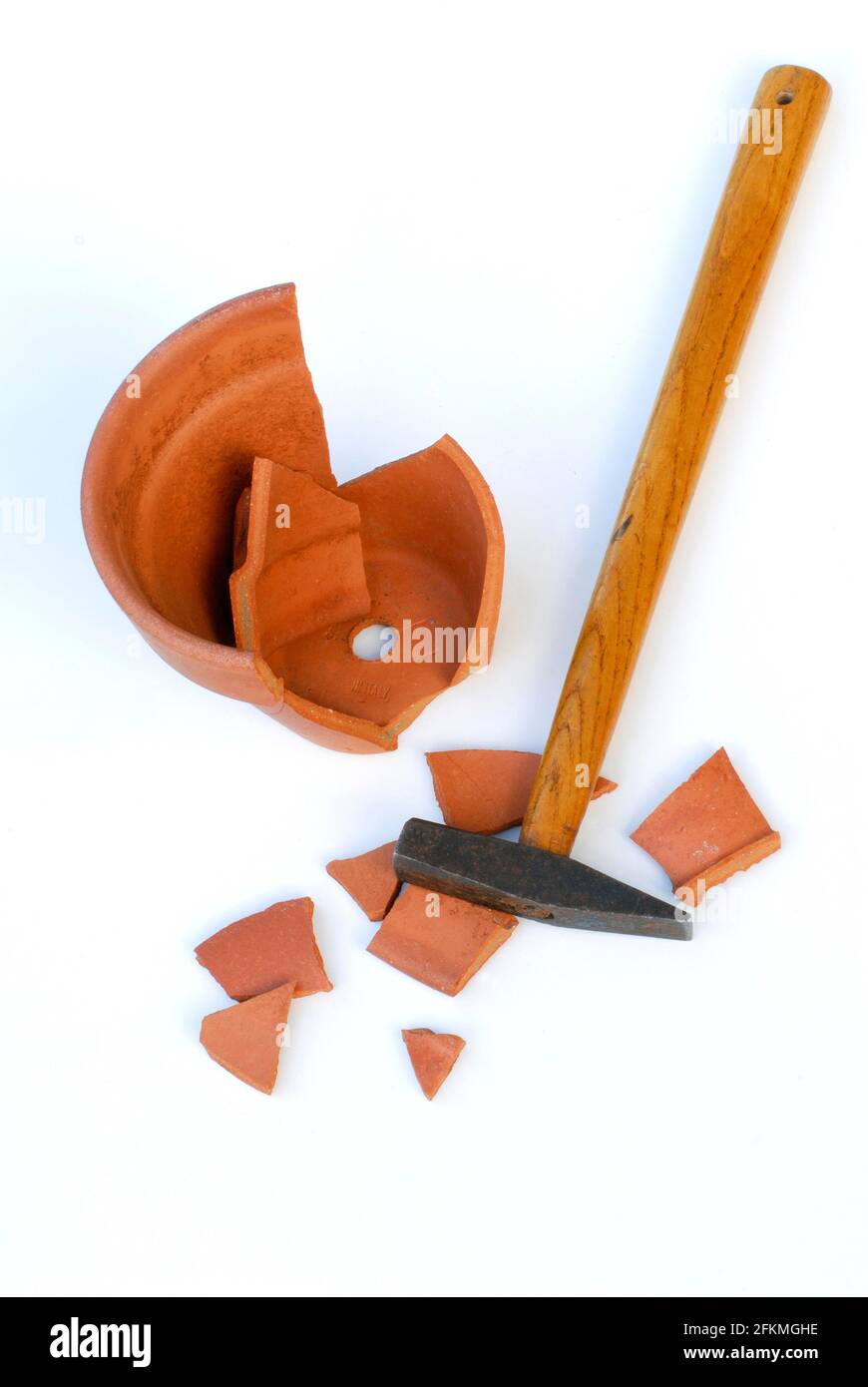 Broken clay pot hi-res stock photography and images - Alamy
