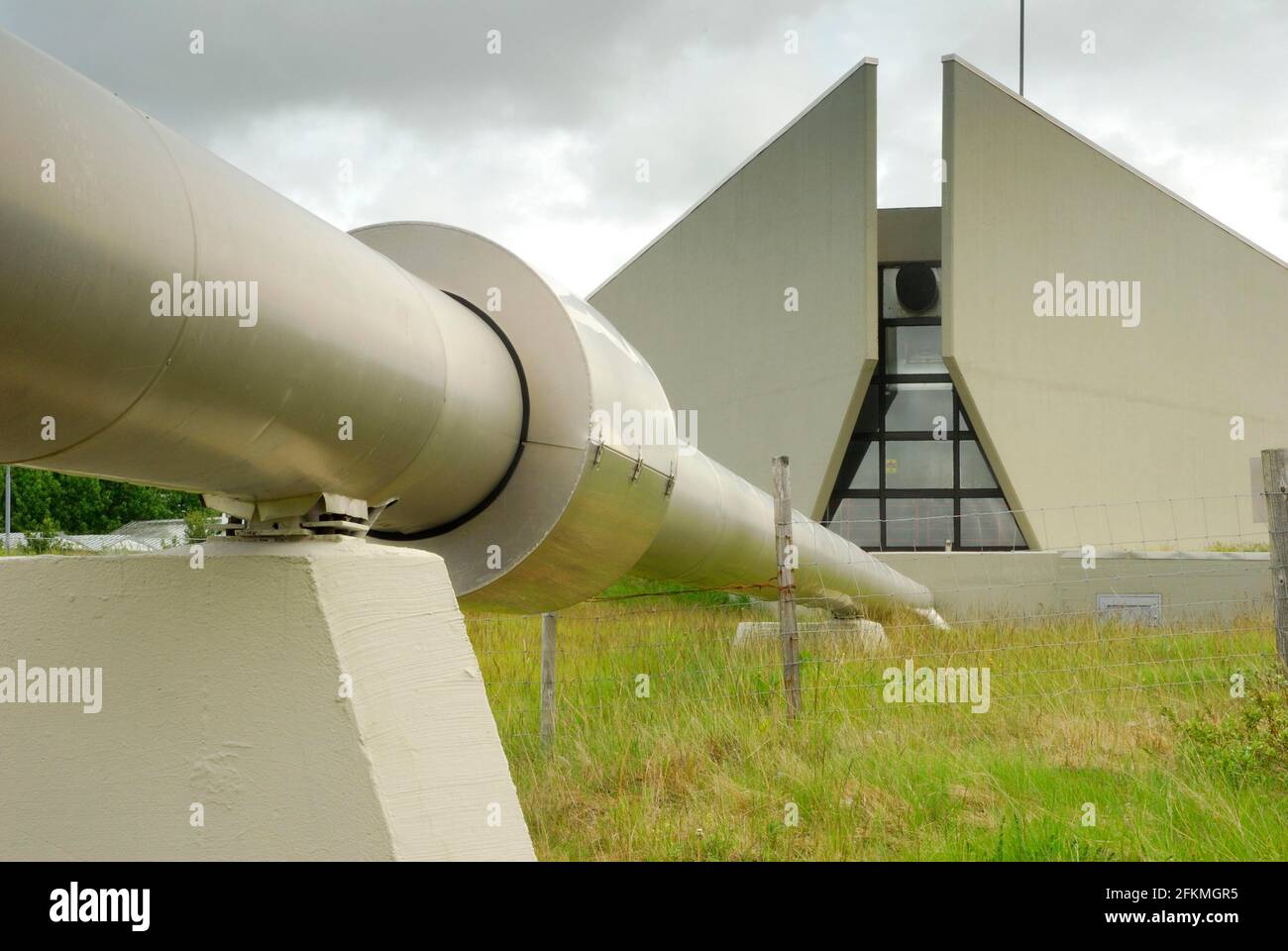 Hot water pipeline and pump station, Geothermal energy, Geothermal ...
