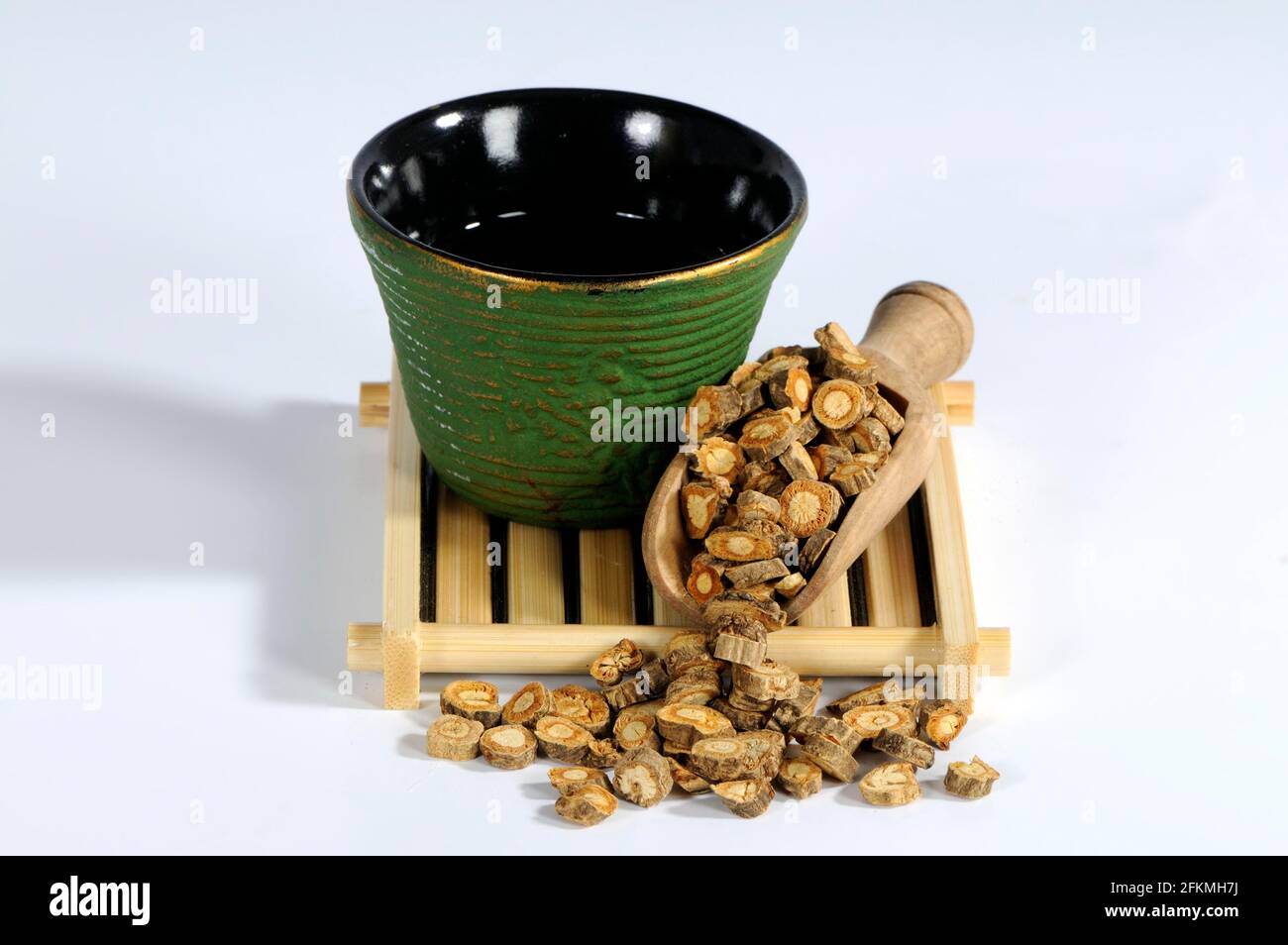 Saposhnikoviae radix hi-res stock photography and images - Alamy