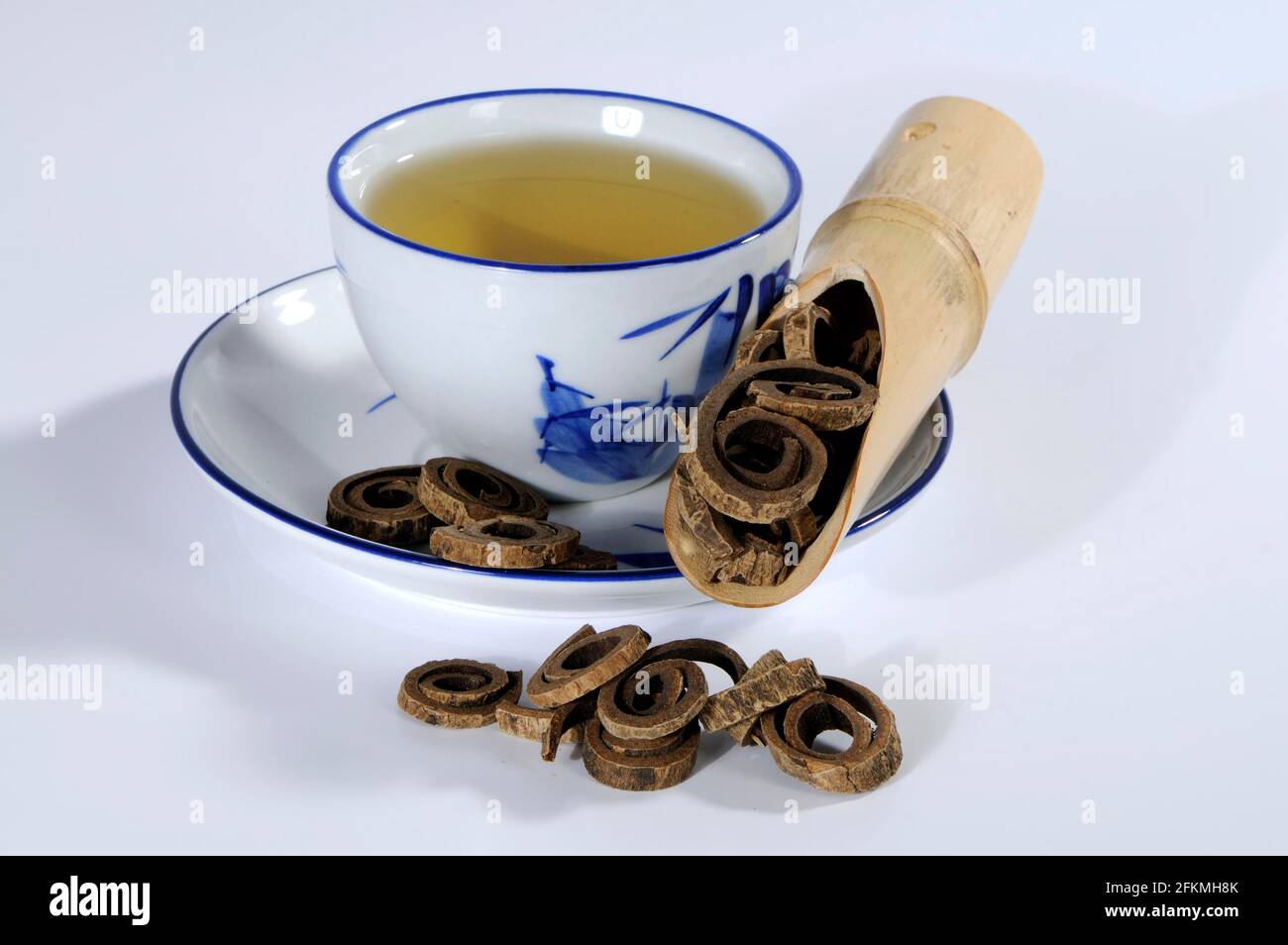 Magnolia bark tea hi-res stock photography and images - Alamy