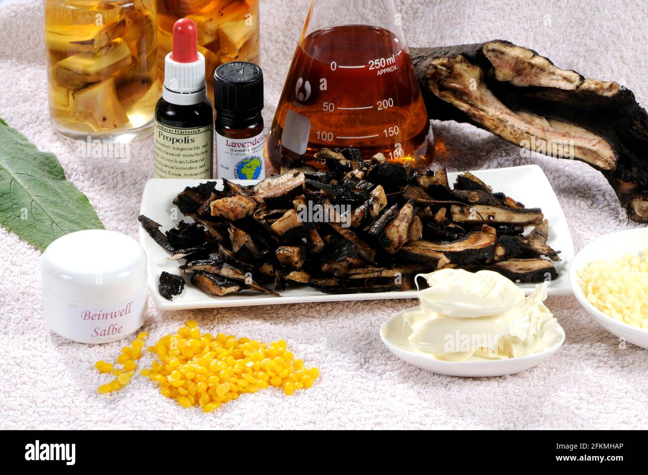 Preparation comfrey root ointment (Symphytum officinale), comfrey root ...