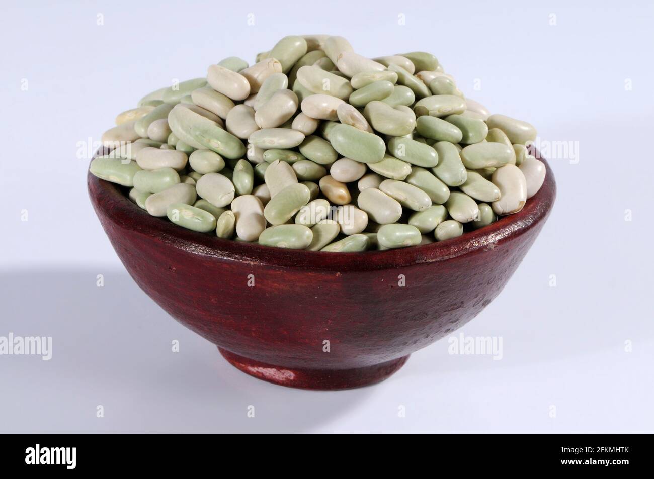 Flageolet beans, shell Stock Photo - Alamy