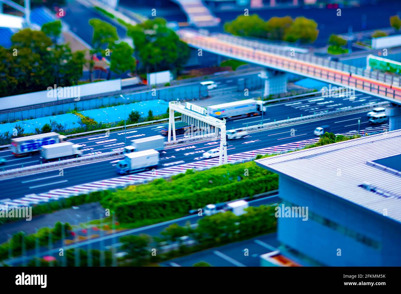 Traffic intersection in tokyo tilt hi-res stock photography and images - Alamy