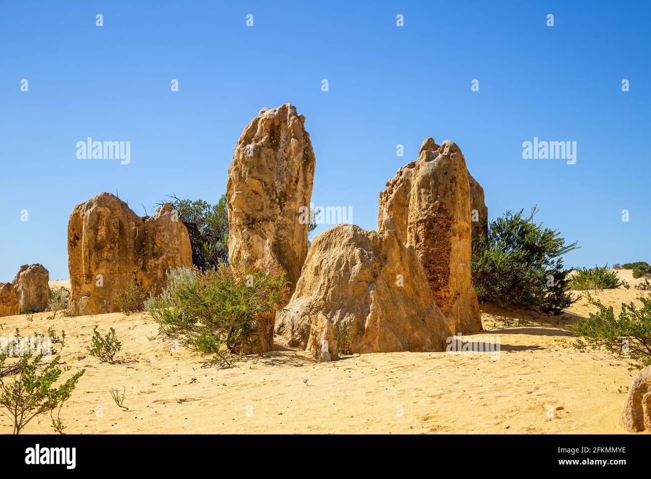 The Pinnacles, Nambung National Park. Limestone formations with blue ...