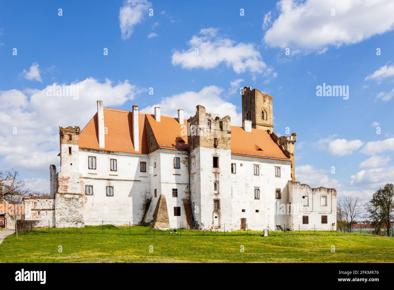 zamek, Breclav, Jizni Morava, Ceska republika / castle, Breclav town ...