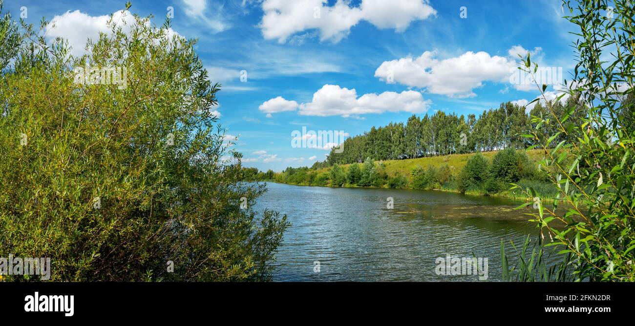Summer nature scene hi-res stock photography and images - Alamy
