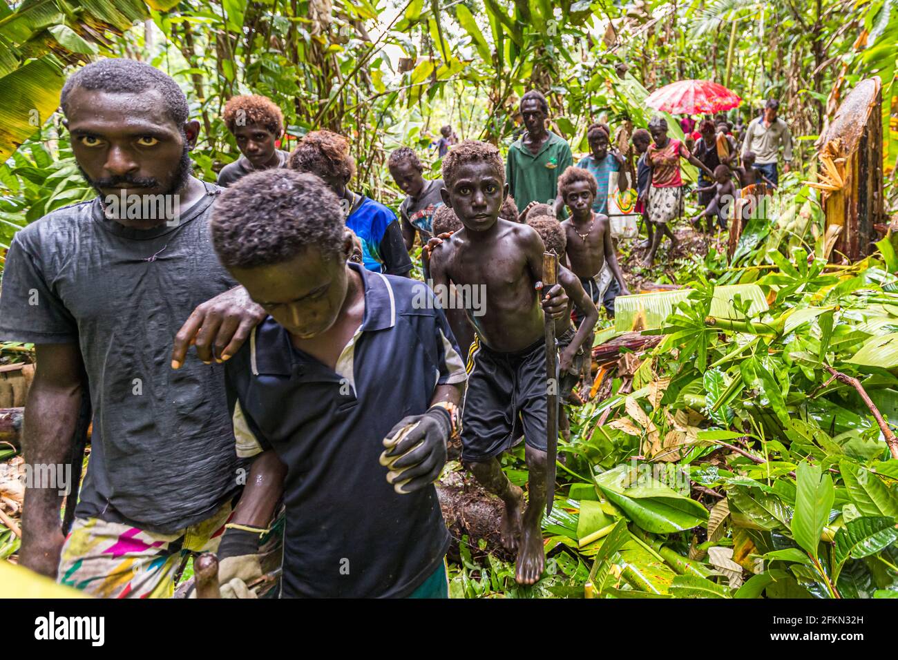 Native people in the bougainville jungle of Papua New Guinea Stock ...