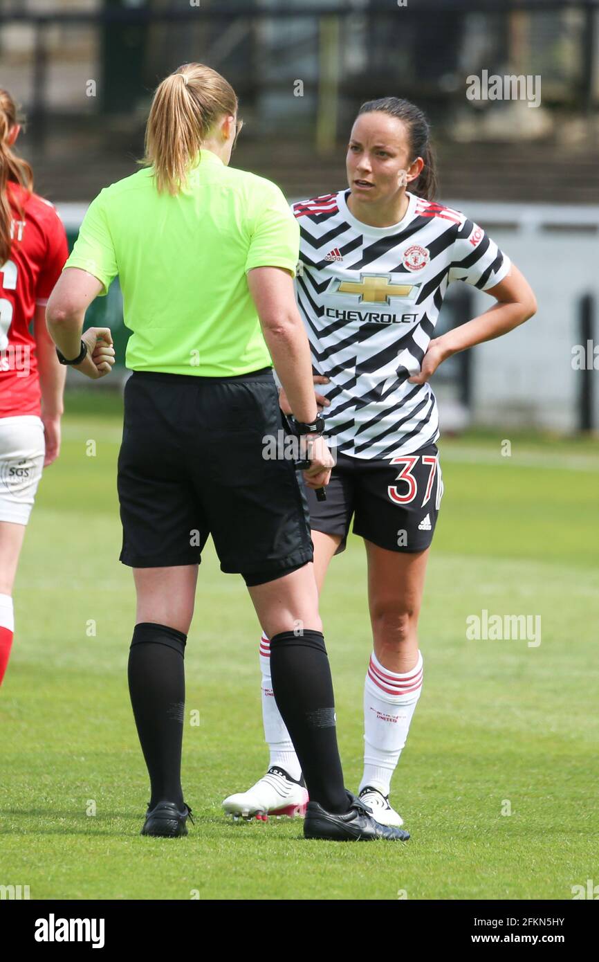 Wsl referee hi-res stock photography and images - Alamy