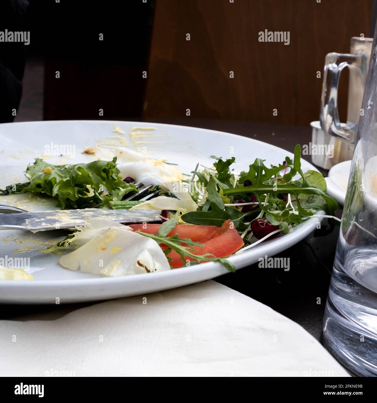 Finished eating plate knife fork hi-res stock photography and images ...