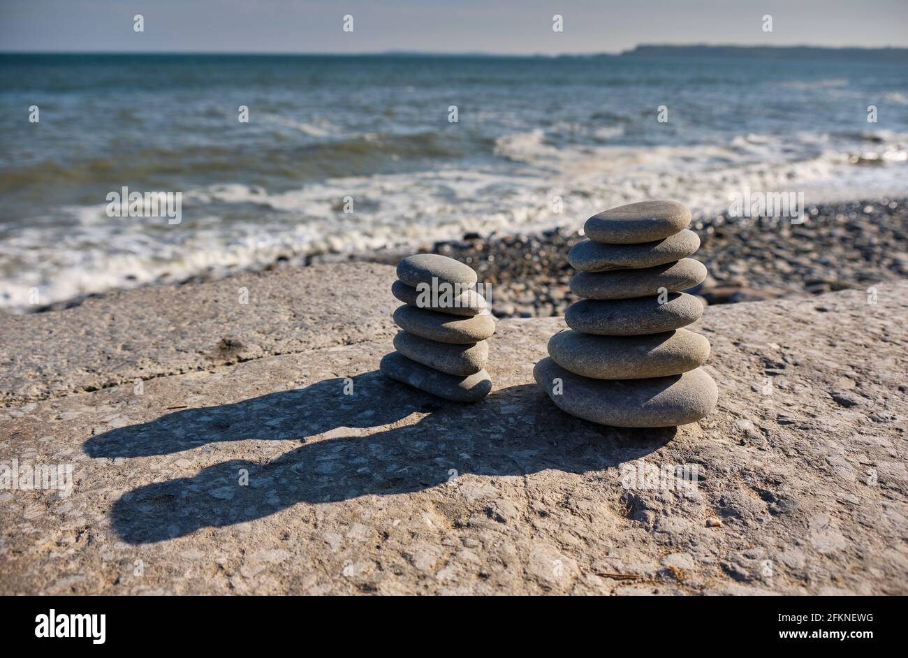Pebble stack hi-res stock photography and images - Alamy