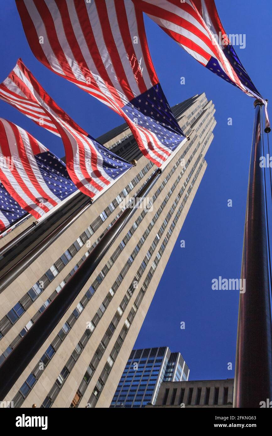Flags rockefeller center new york hi-res stock photography and images - Alamy