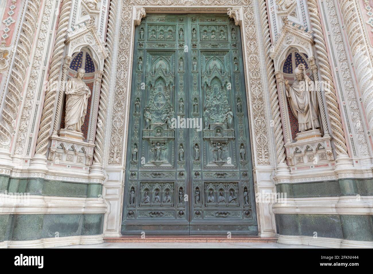 Main Gate Entrance of the Santa Maria Cathedral Dome, The Most Famous ...