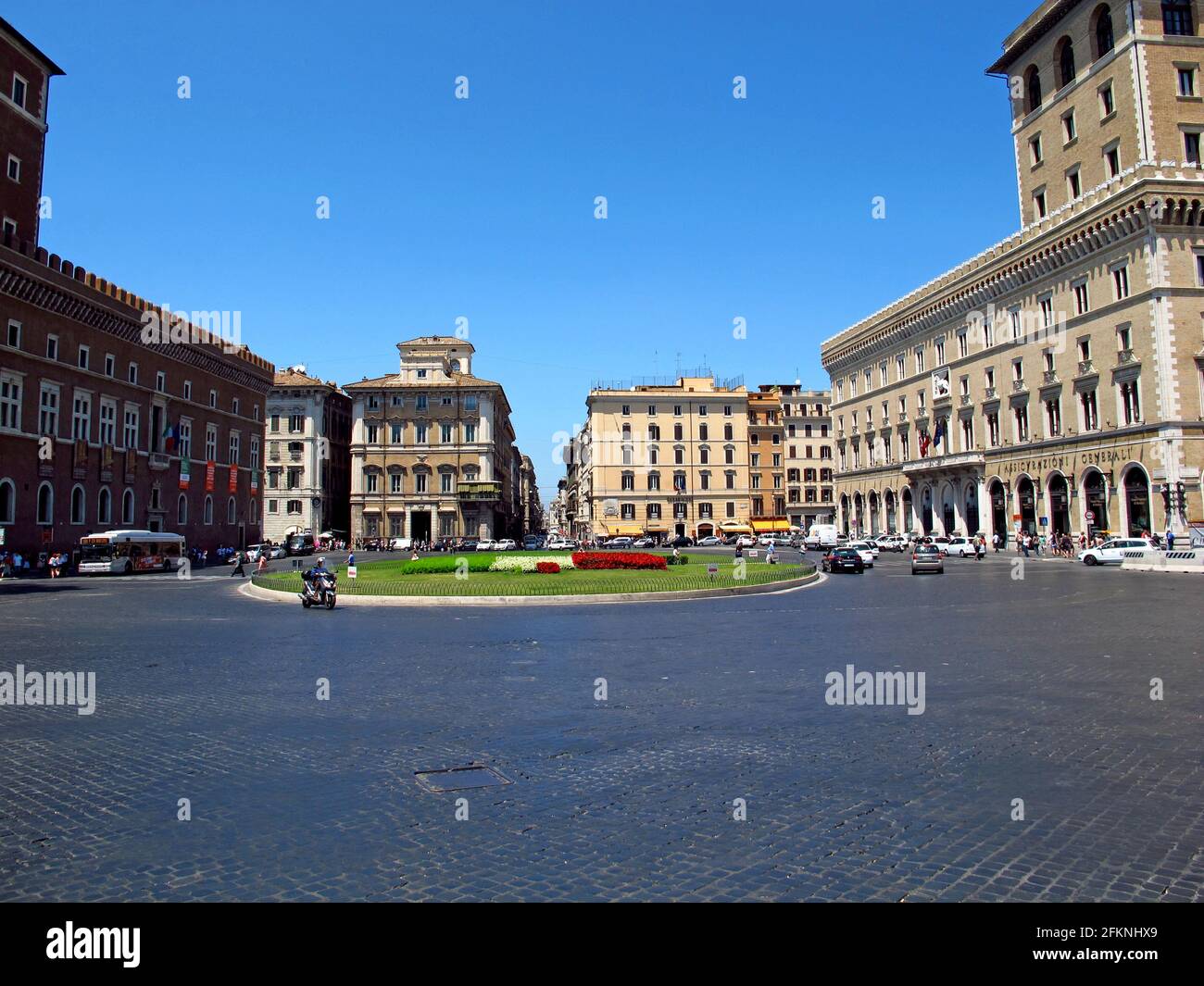 Vintage Palazzo Venezia in Rome, Italy Stock Photo - Alamy