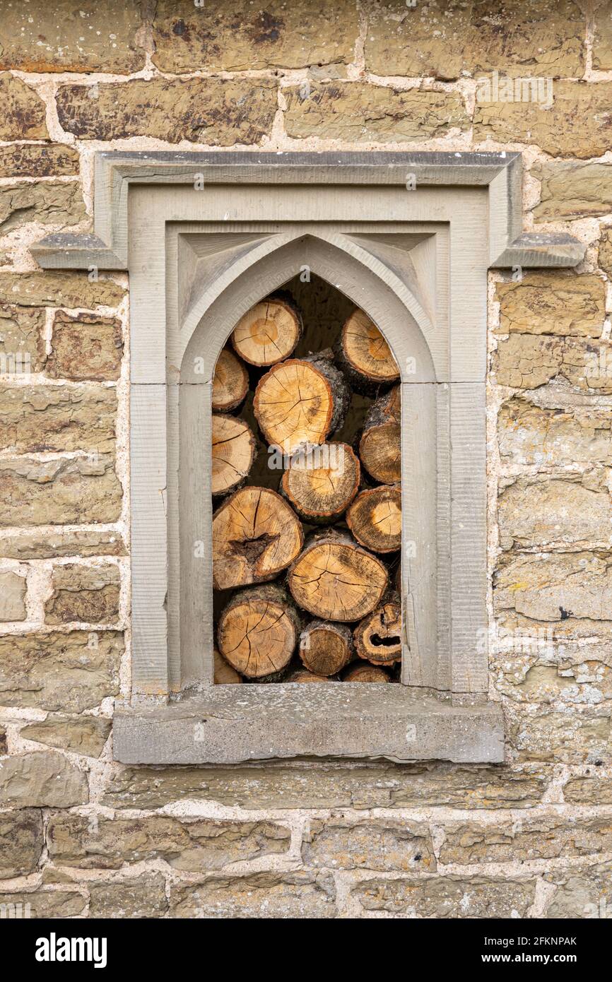 Window wall arch stone hi-res stock photography and images - Alamy
