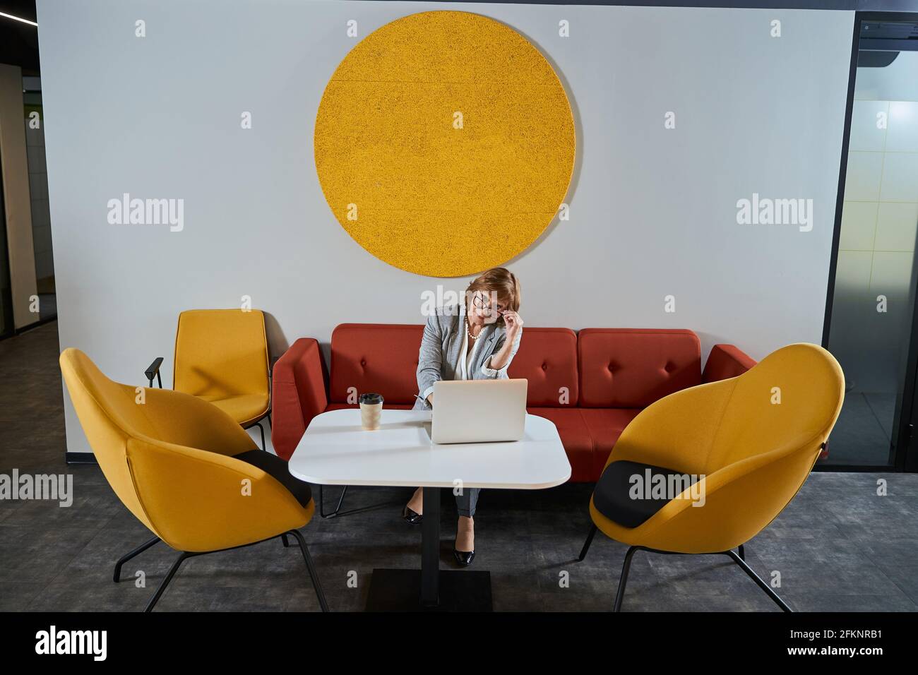 Managing director ceo hi-res stock photography and images - Alamy