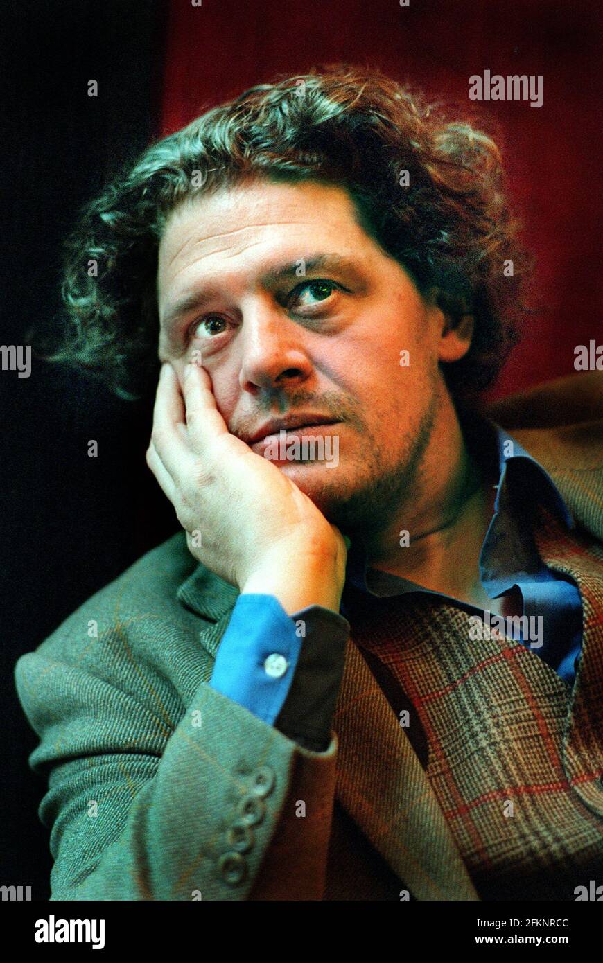 MARCO PIERRE WHITE JANUARY 2000 IN THE BAR AT QUO VADIS Stock Photo - Alamy