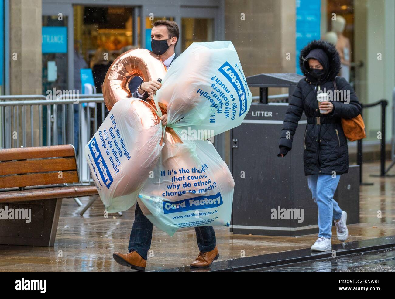 Card factory shop balloons hi-res stock photography and images - Alamy