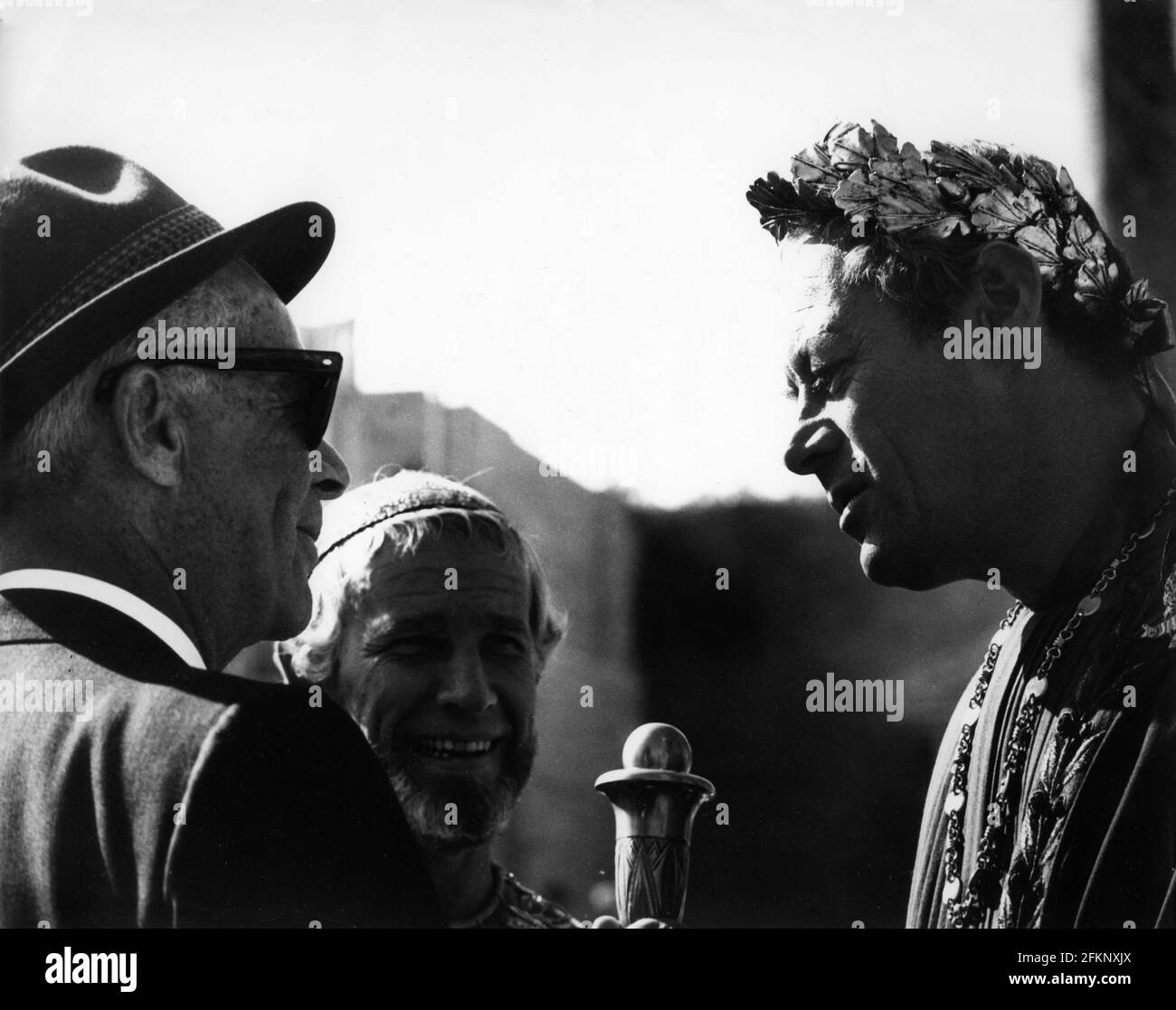 Cleopatra 1963 on set hi-res stock photography and images - Alamy