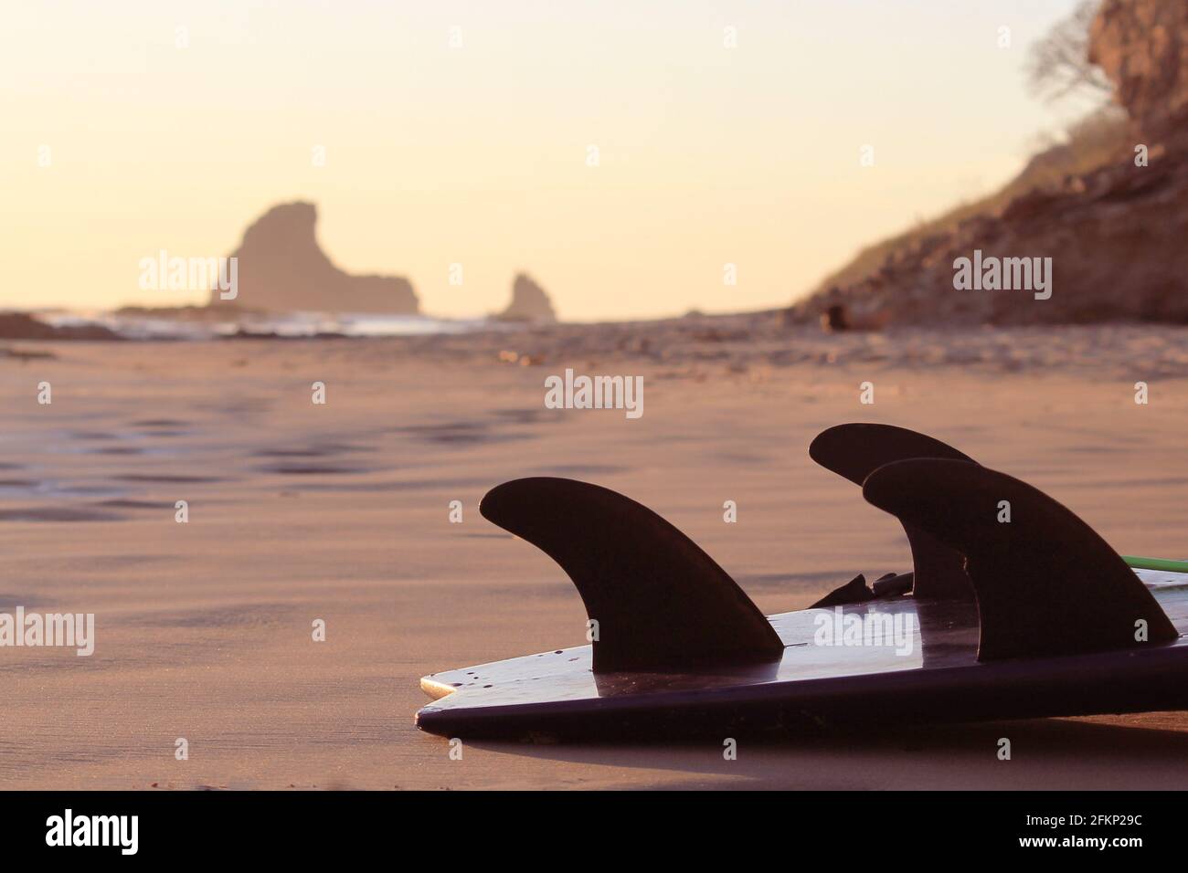 Surfboard laying on beach hi-res stock photography and images - Alamy