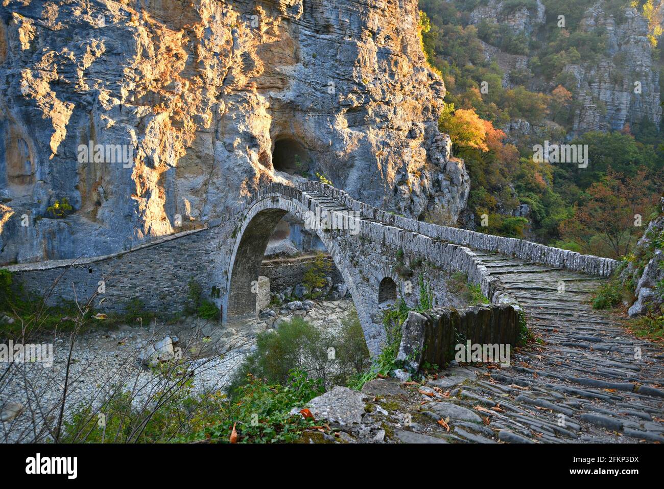 Epirus costumes hi-res stock photography and images - Alamy