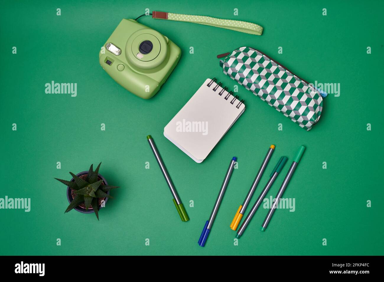 Fujifilm instax mini camera hi-res stock photography and images - Alamy