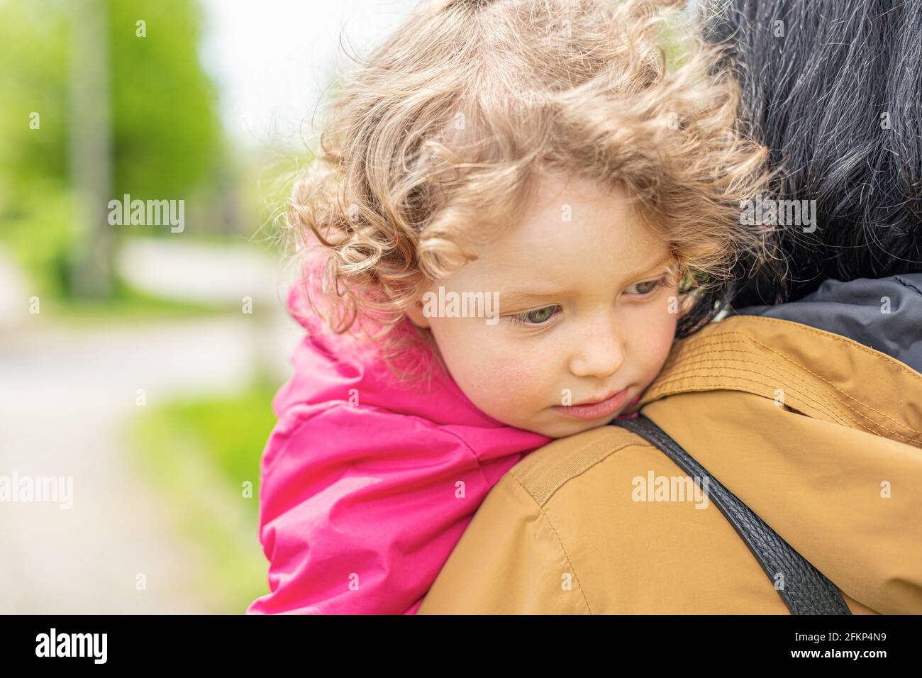Kid crying arms hi-res stock photography and images - Alamy