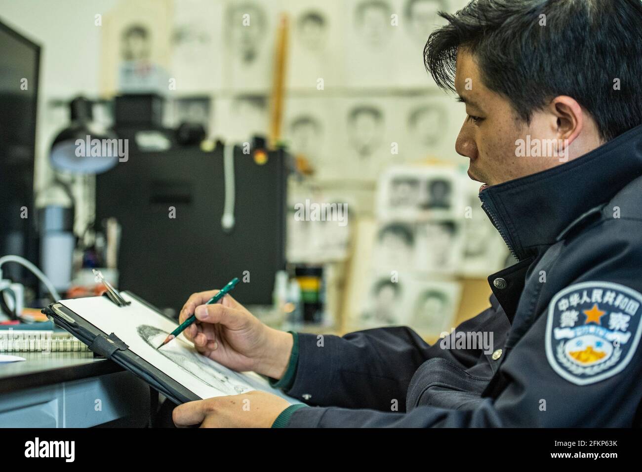 Police suspect drawing hi-res stock photography and images - Alamy