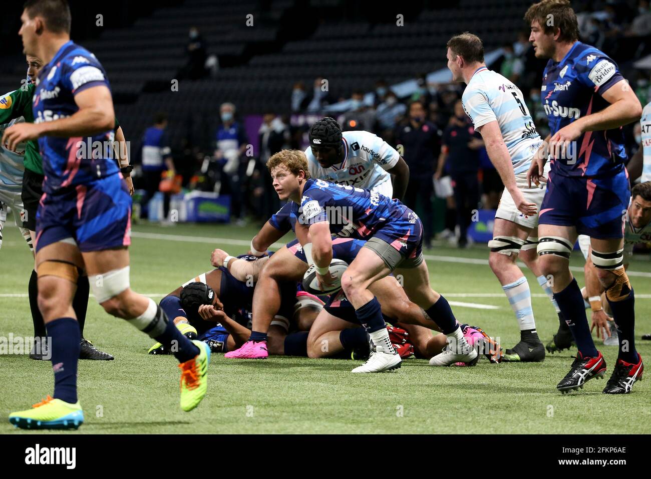Paris la defense arena rugby hi-res stock photography and images - Alamy