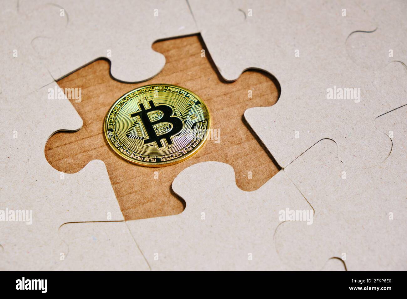 Blockchain puzzle hi-res stock photography and images - Alamy